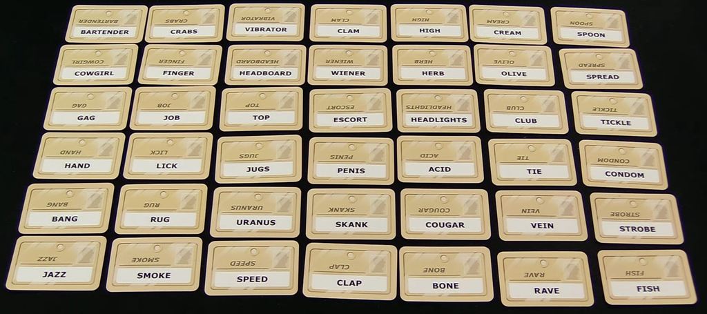 Codenames: Deep Undercover--介绍规则测评与玩家评价-桌游圈